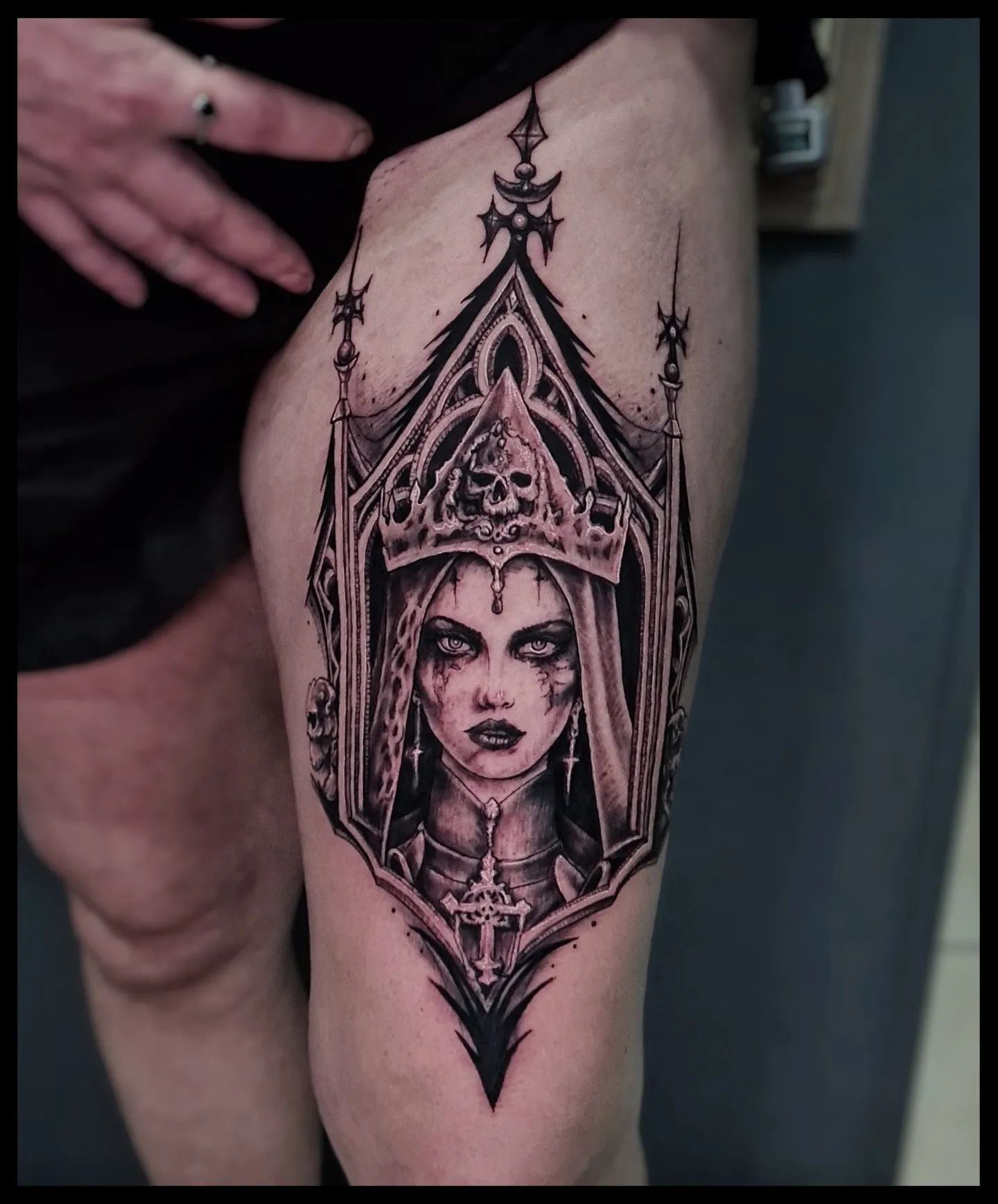 Tatouages Gothiques : Symbolisme, Styles et Idées | VeAn Tattoo